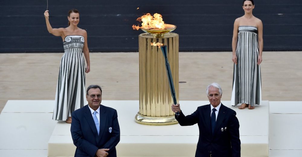ΜΙΛΑΝΟ ΚΟΡΤΙΝΑ 2026: Η Αθήνα παρέδωσε τη φλόγα στους Ιταλούς - SPORTSFEED